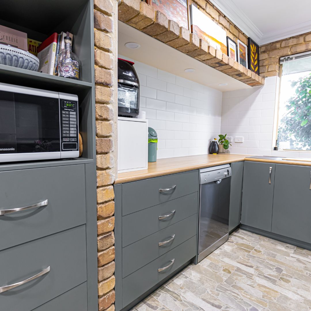 Expert Kitchen Renovation Services in 18 Ropele, Parkwood | Cabinets WA